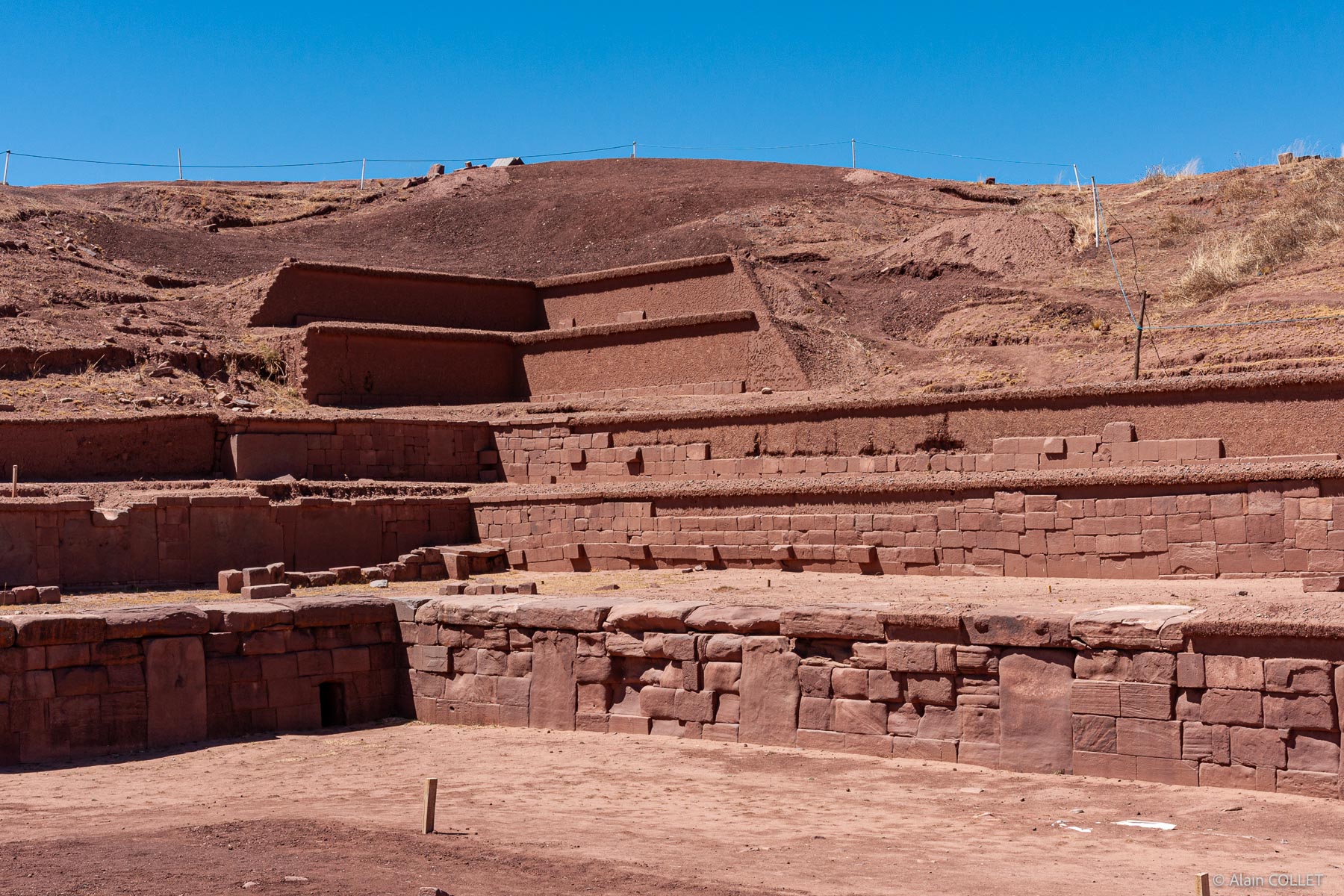 Tiwanaku : pyramide Akapana